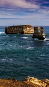 Cliffs and rock formation in Victoria, Australia | Windows Spotlight Images