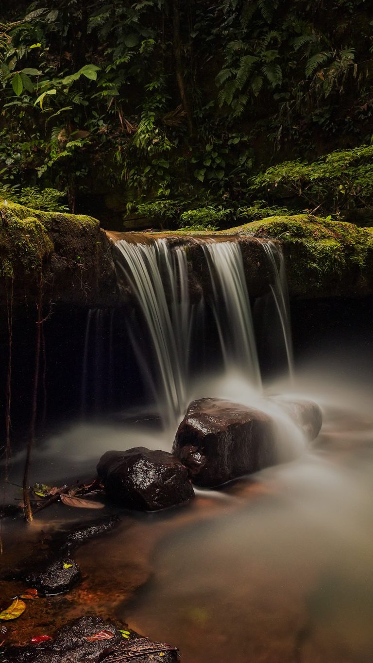 Upper Teraja falls, Labi Road, Brunei | Windows Spotlight Images