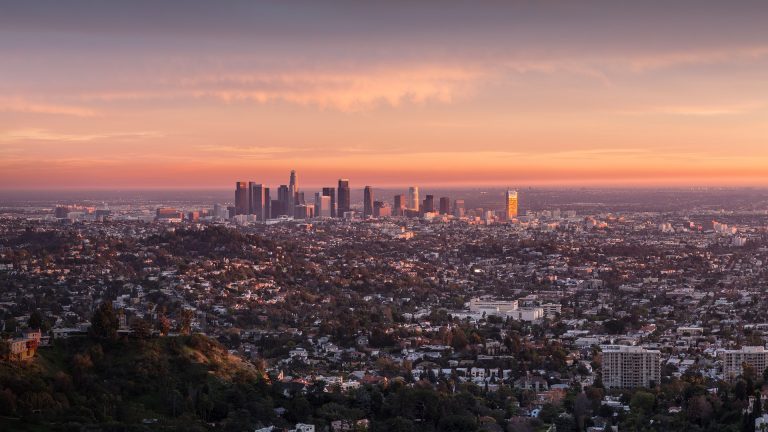 Traditional dutch windmill near the river, Kinderdijk, Netherlands ...