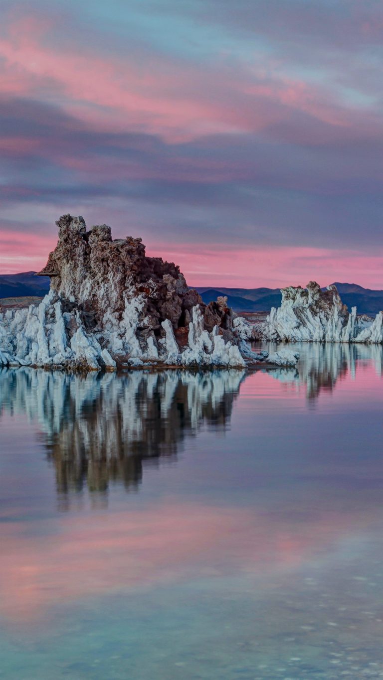 Mono Lake Sunset, Mono County, California, USA | Windows Spotlight Images