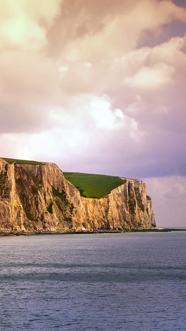 White Cliffs, Strait of Dover, England, UK | Windows Spotlight Images