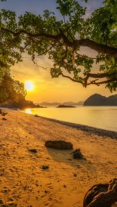 Sunset over beach of Ko Hong island, Than Bok Khorani National Park ...
