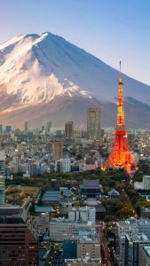 Mount Fuji and Tokyo skyline at dusk, Japan | Windows Spotlight Images