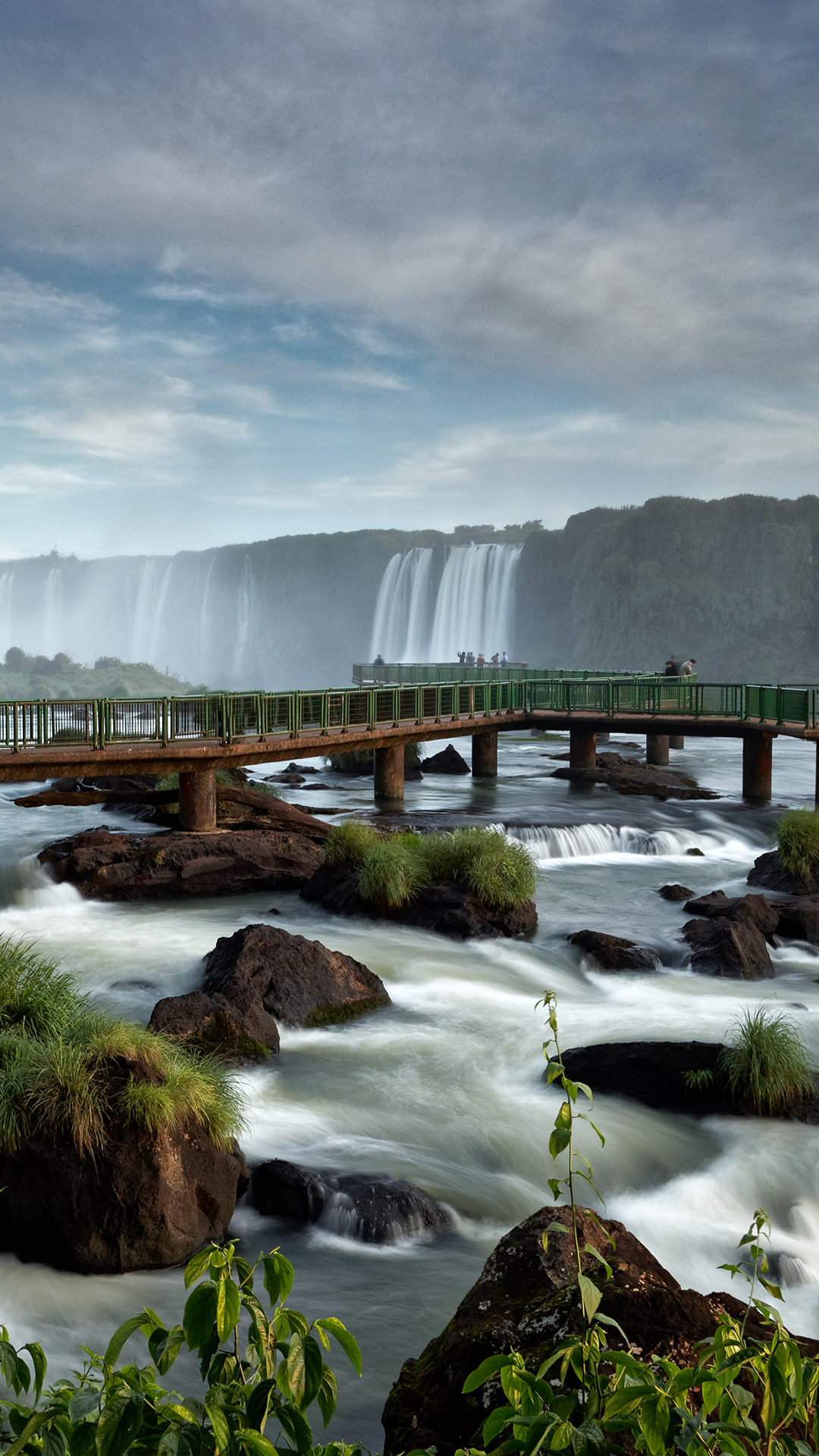 Viewing platform beneath Floriano Falls at Iguazu Falls, Iguaçu ...