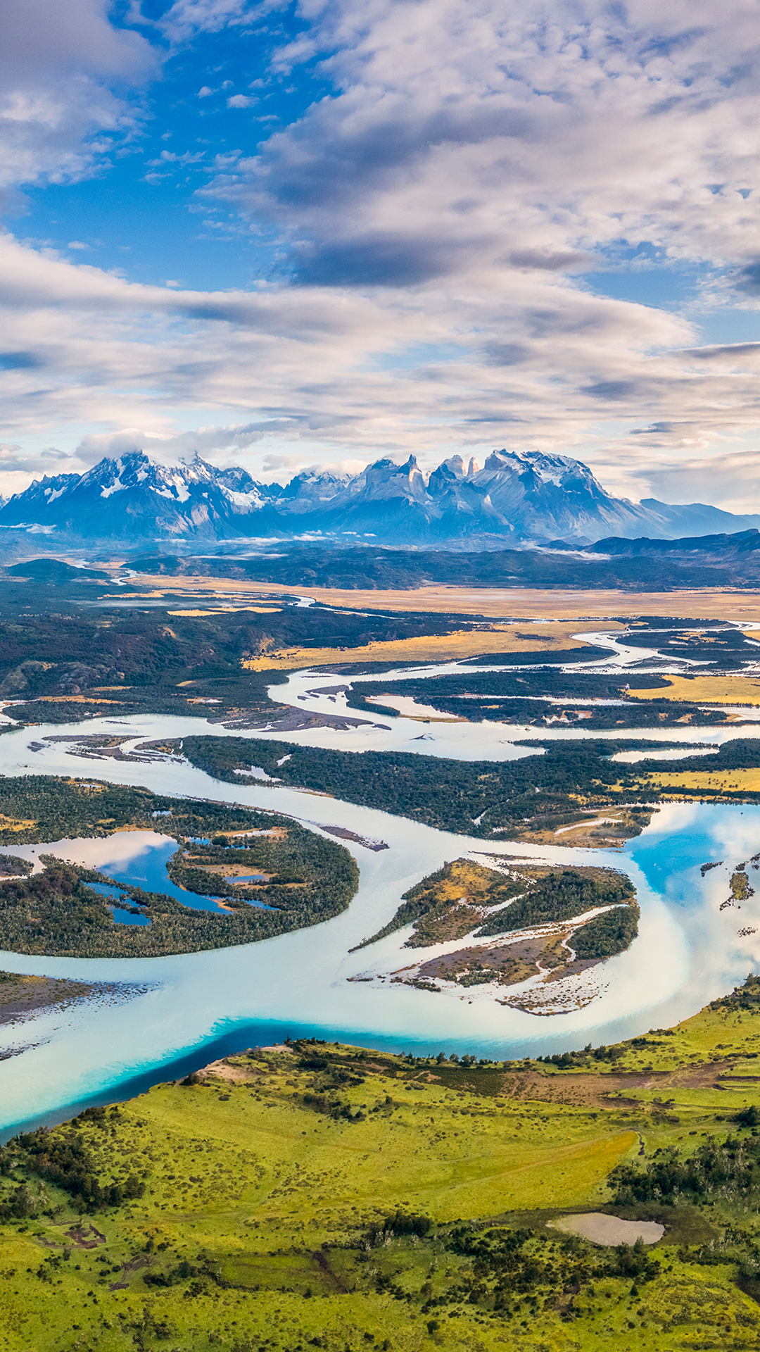 Serrano River summer view to Cerro Torre, Torres del Paine National ...